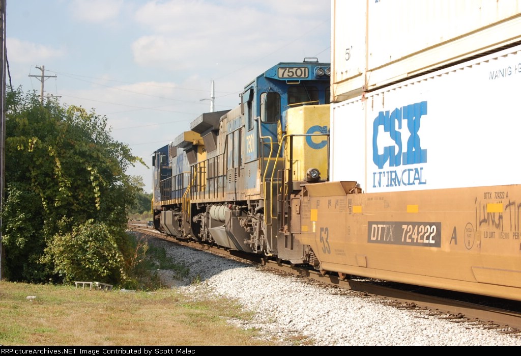CSX 9042 & 7501